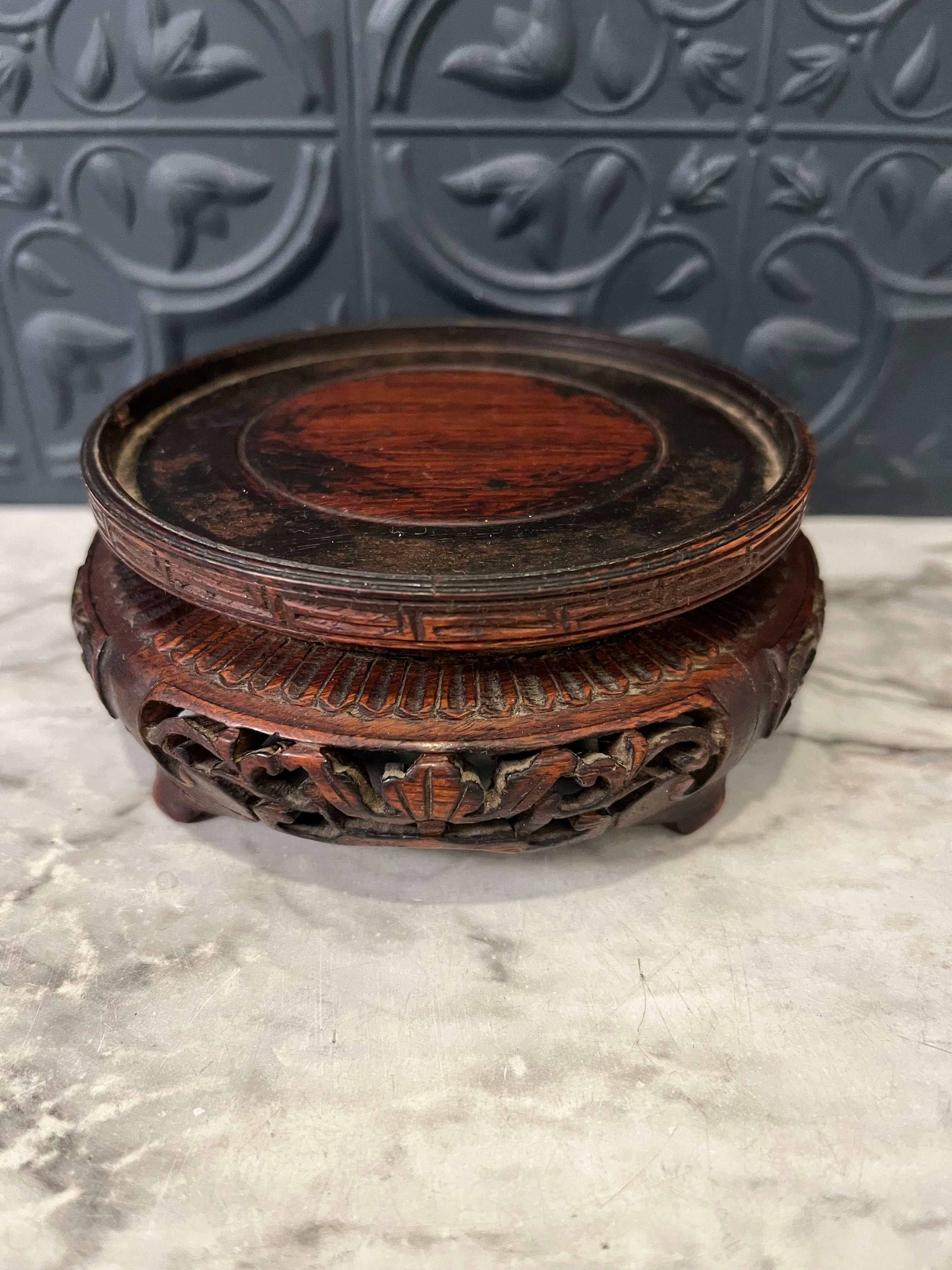 Carved Wood Round Vase Stand – Make Me Modern Decor