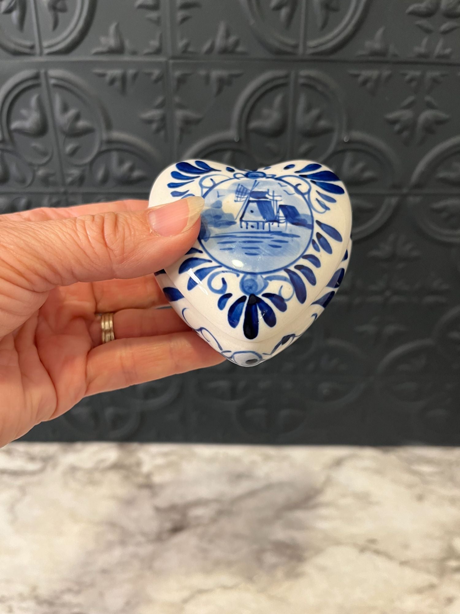 Blue Delfts Heart Box – makememoderndecor